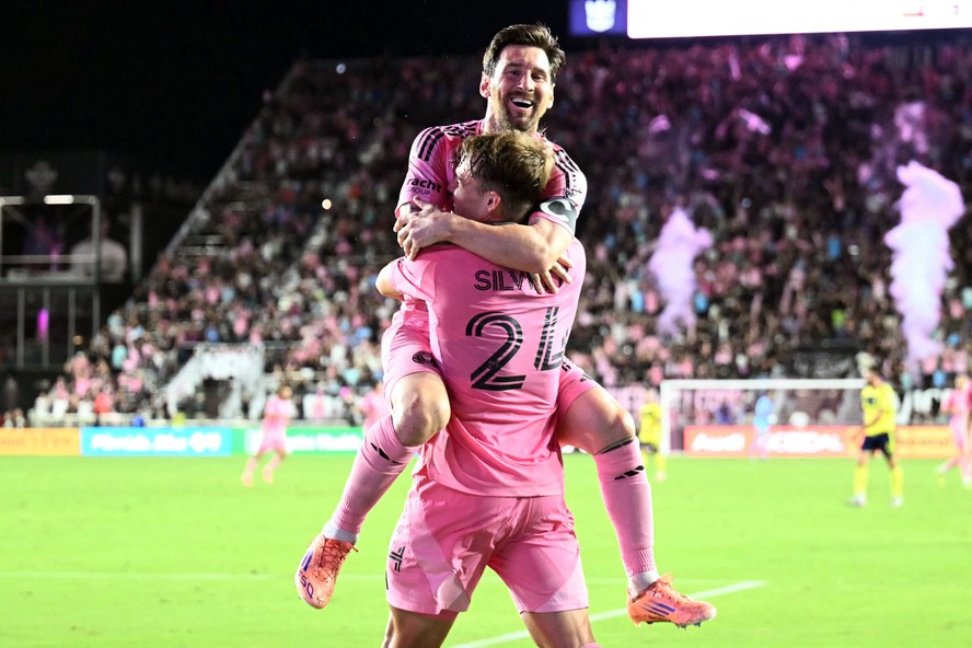 Messi marca duas vezes e Inter Miami avança para os playoffs da MLS ...
