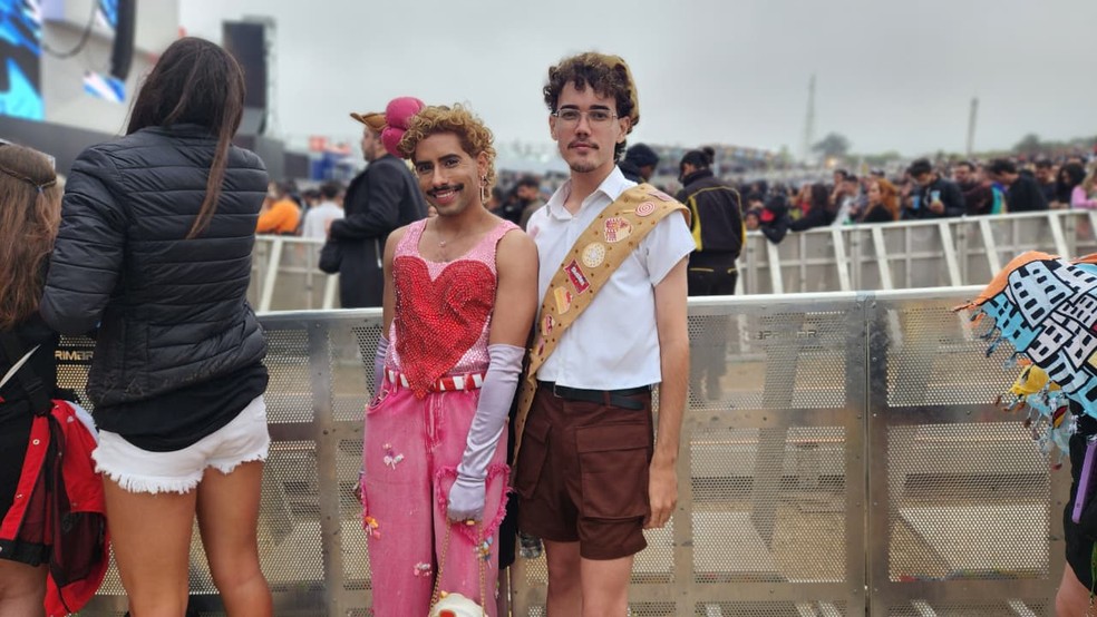 Katy Perry x Camila Cabello: Último dia de The Town tem grade do palco principal dividida entre ...