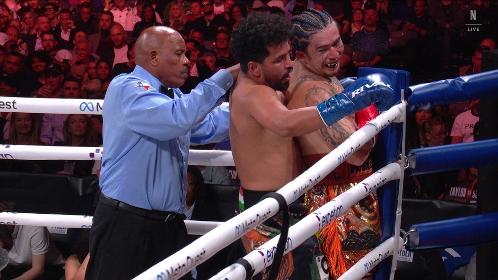 Após 'sarrada' em luta contra Whindersson Nunes, boxeador Neeraj Goyat ...