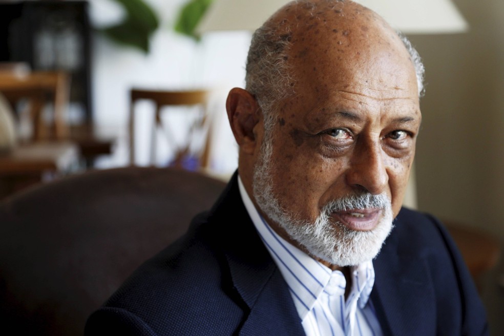 Domício Proença Filho une Portinari e documentos jurídicos em livro de ...