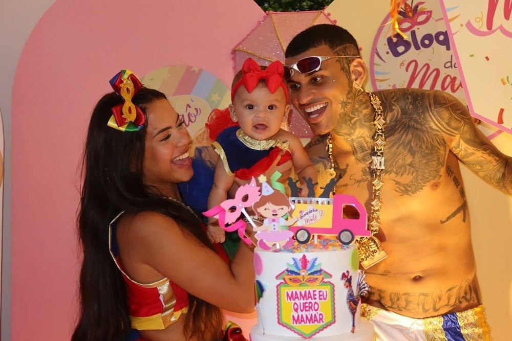 Com apenas 5 meses, filha de influenciadores já é fenômeno nas redes ...