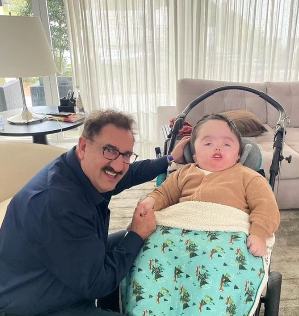 Entenda condição rara que acomete o pequeno Noah, neto do apresentador ...