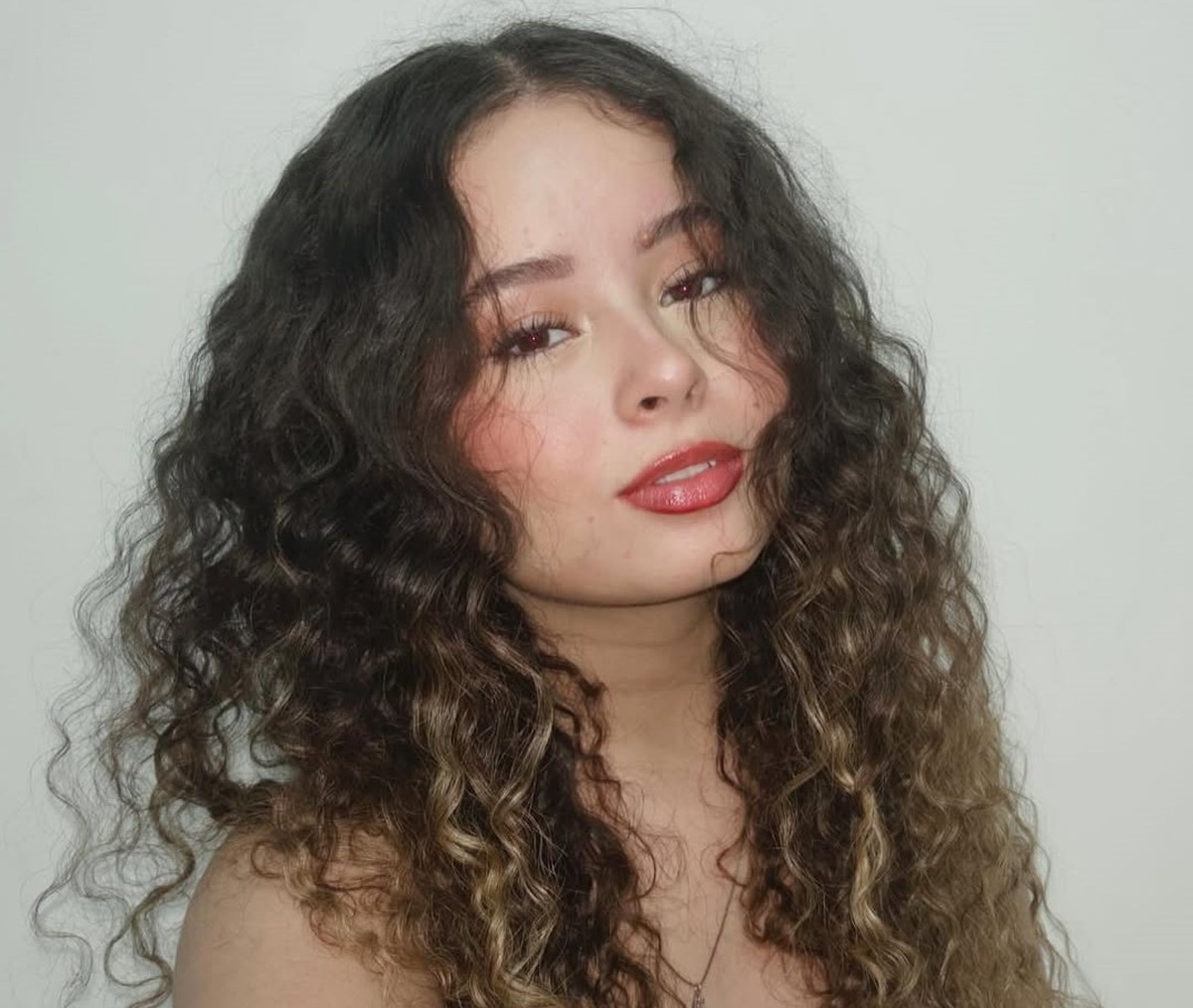 Bia Lanutti, de 'As aventuras de Poliana', fará participação em 'Vale tudo'