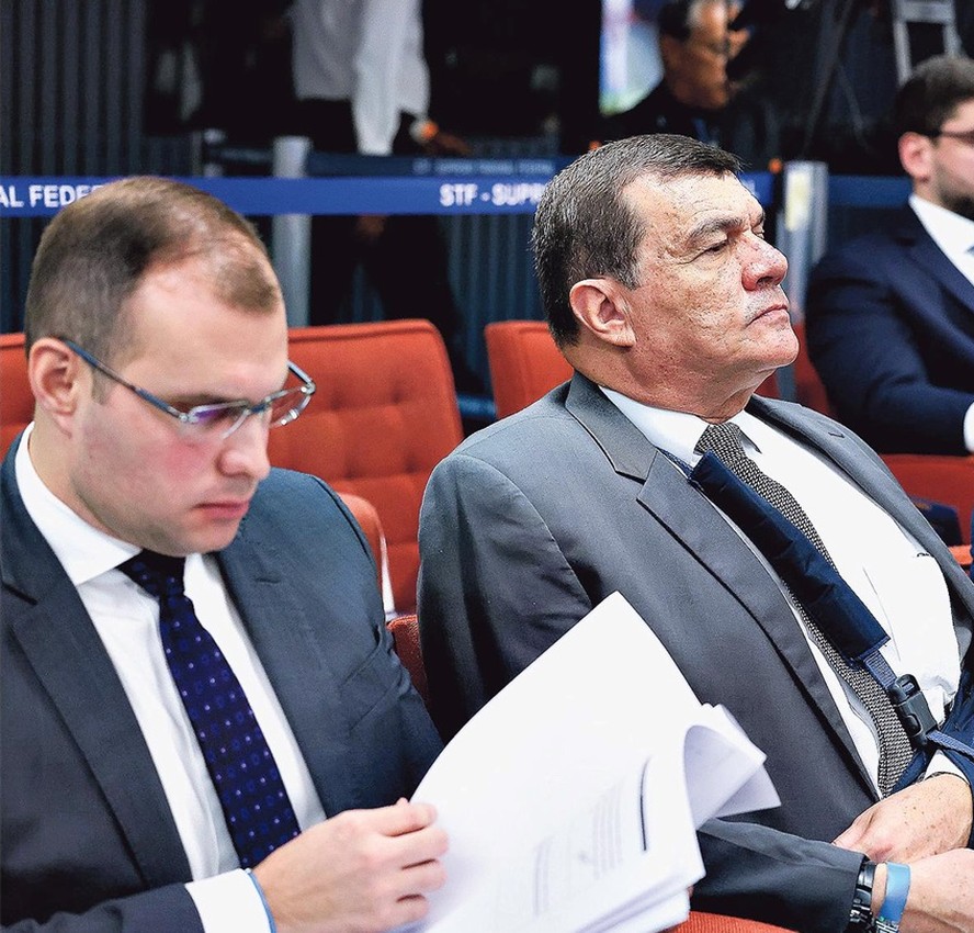 Aliados criticam manobra 'suicida' e 'desleal' de ex-ministro da Defesa ...