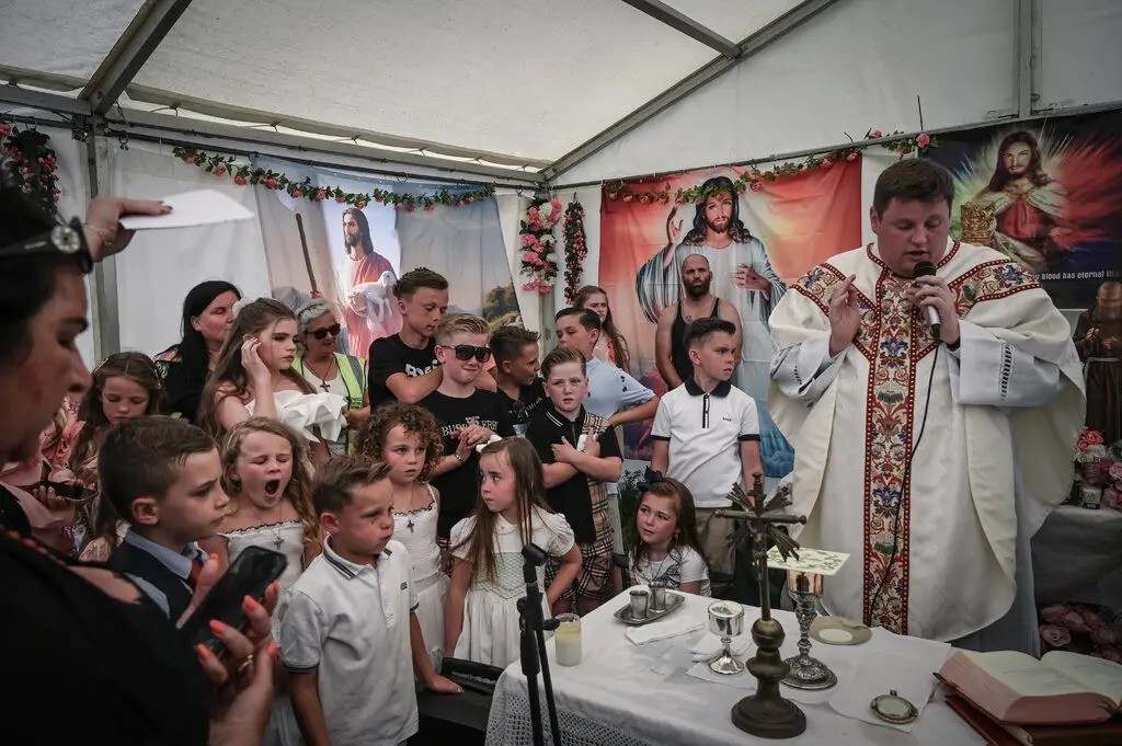Saiba como é a feira de cavalos na Inglaterra que atrai milhares de ...