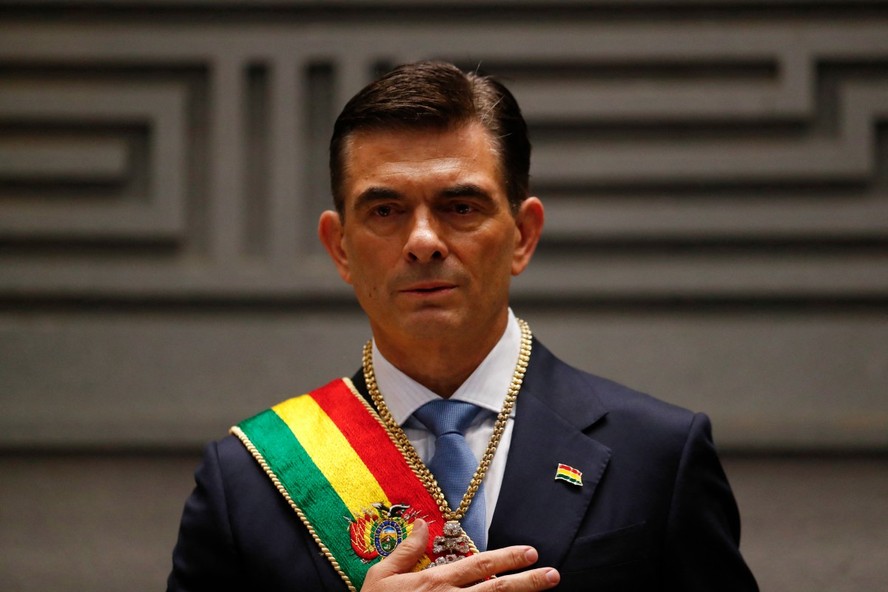 Novo presidente da Bolívia toma posse e promete que país 'nunca mais ...