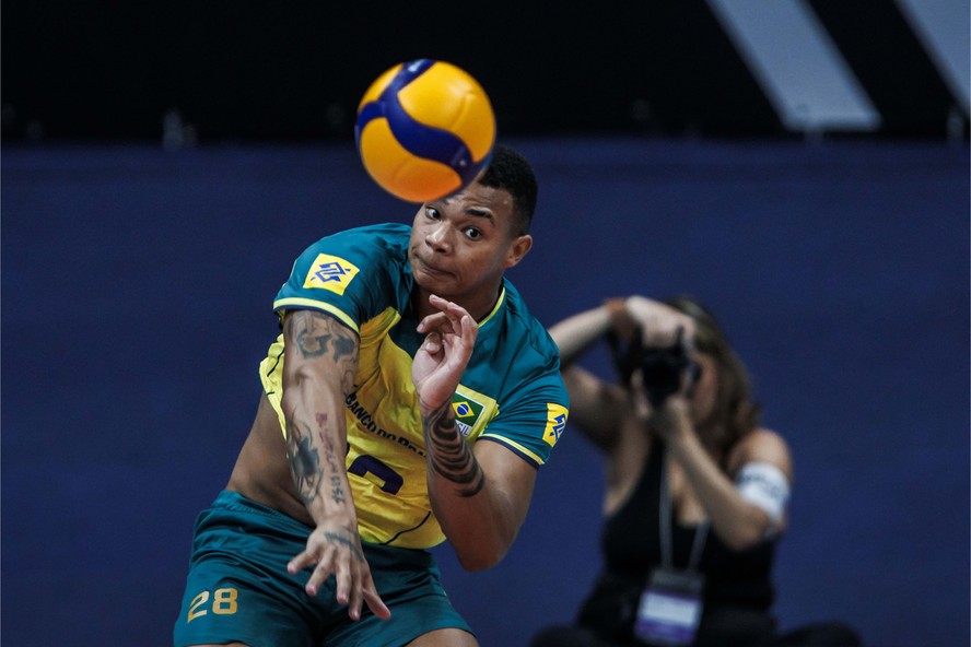 Brasil vence o Irã por 3 sets a 0 e precisa de uma vitória para se ...