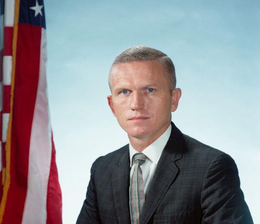 Morre Frank Borman, astronauta que comandou primeira missão ao redor da Lua