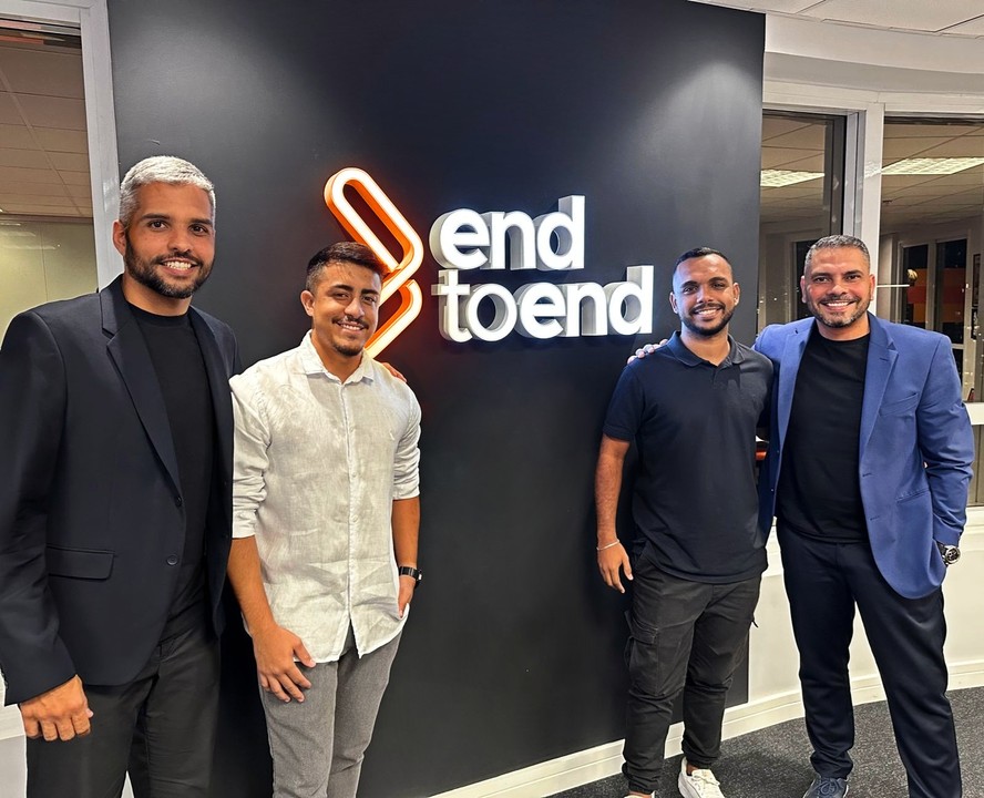 End to End se expande