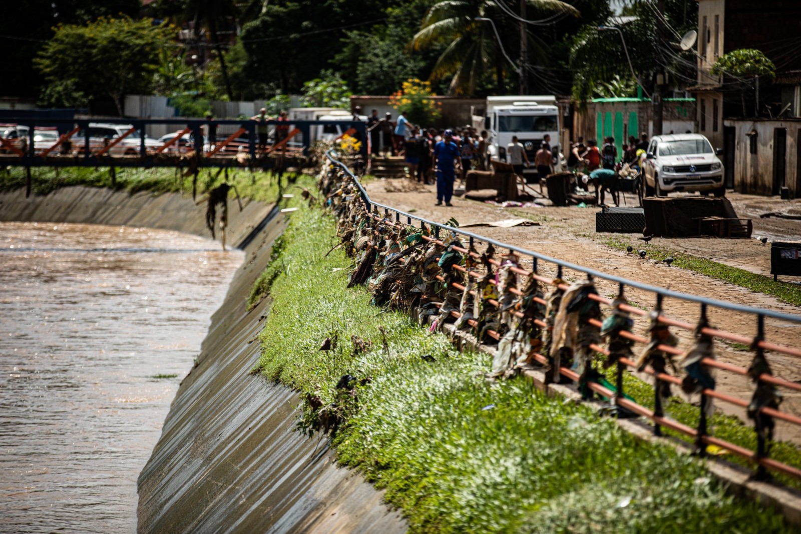 Fortes chuvas causam alerta no Rio, MG, GO e MT; Sul registra frio ...