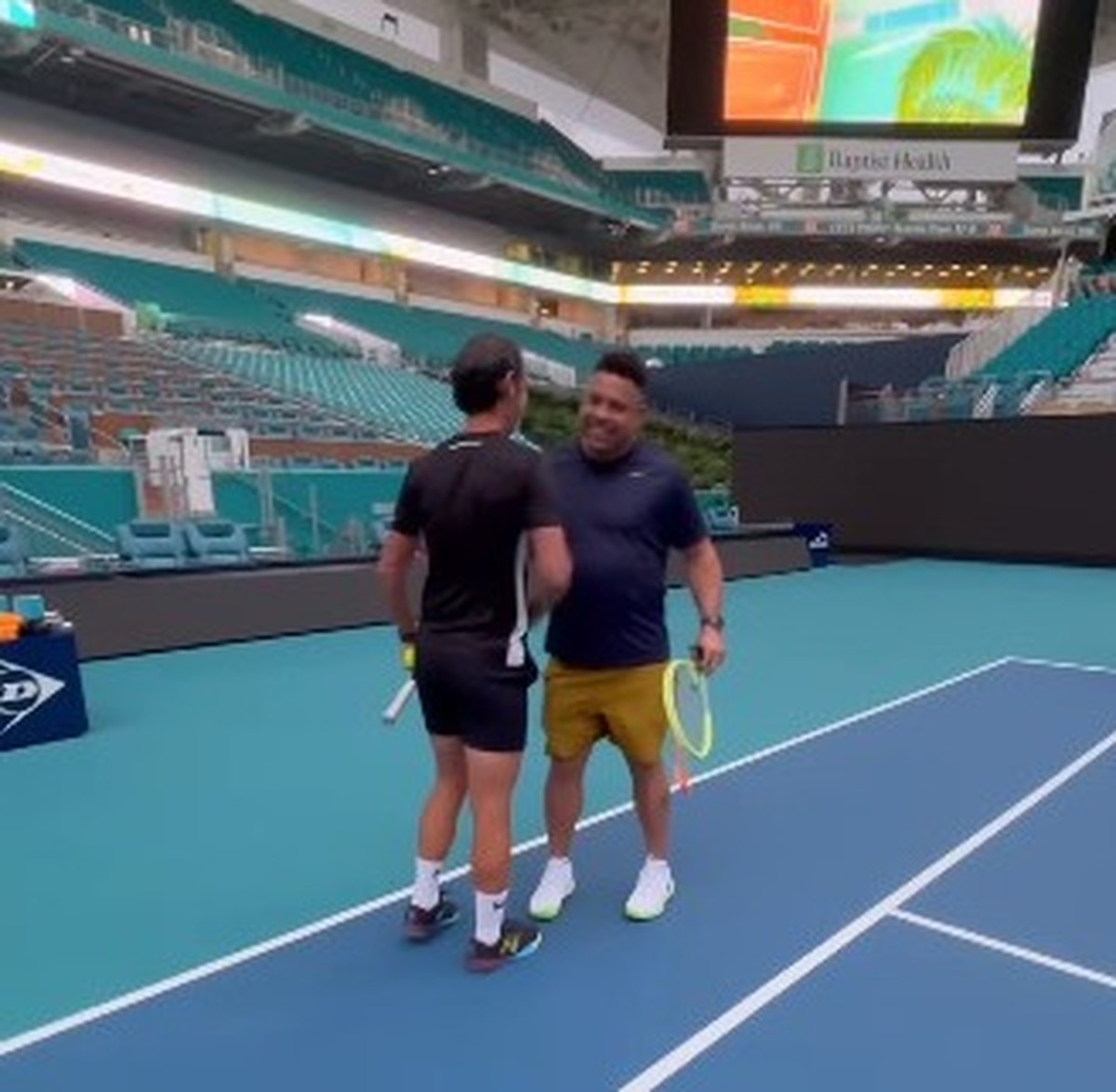 Ronaldo Fenômeno joga partida contra ex-técnico de Serena Williams na ...