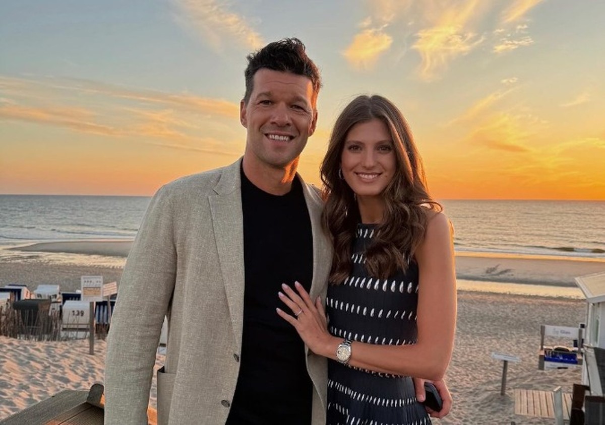 Ídolo do futebol alemão, Ballack nega que esteja namorando ex-do filho ...