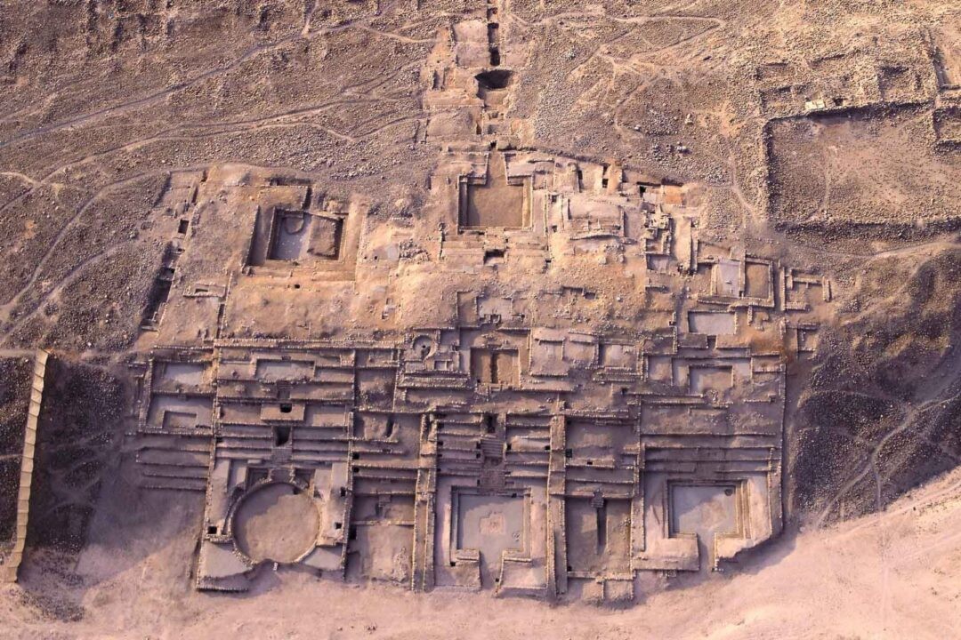 Arqueólogos descobrem cidade de 3,5 mil anos que conectava Pacífico ...