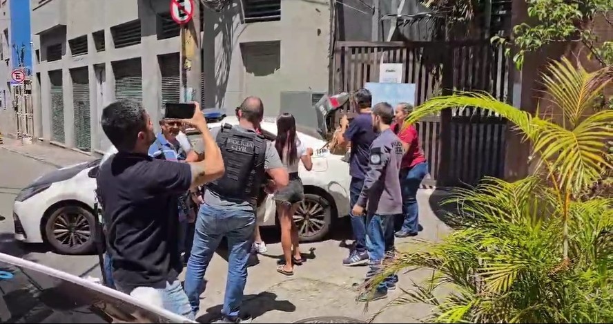 Polícia Civil prende grupo de Goiás suspeito de buscar carros de luxo ...