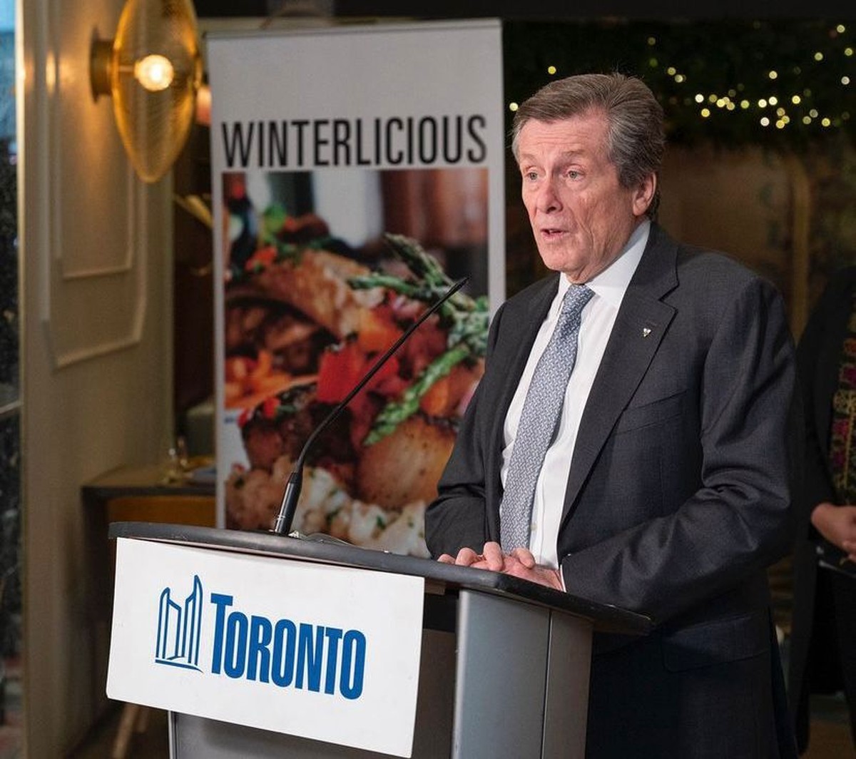 Prefeito de Toronto, no Canadá, renuncia após caso com ex-funcionária ...