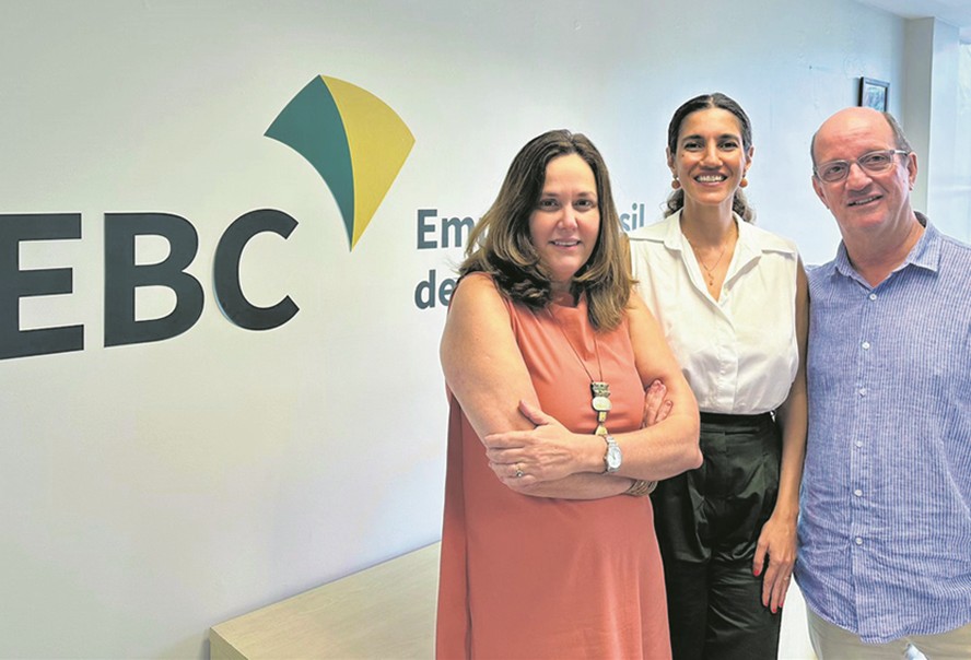 Antonia Pellegrino convida Maria Augusta Ramos e Marcos Uchôa para a sua equipe na TV Brasil