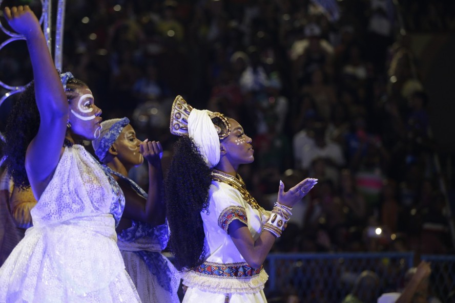 Carnaval 2024: Pauta racial toma conta de segundo dia de desfiles na ...