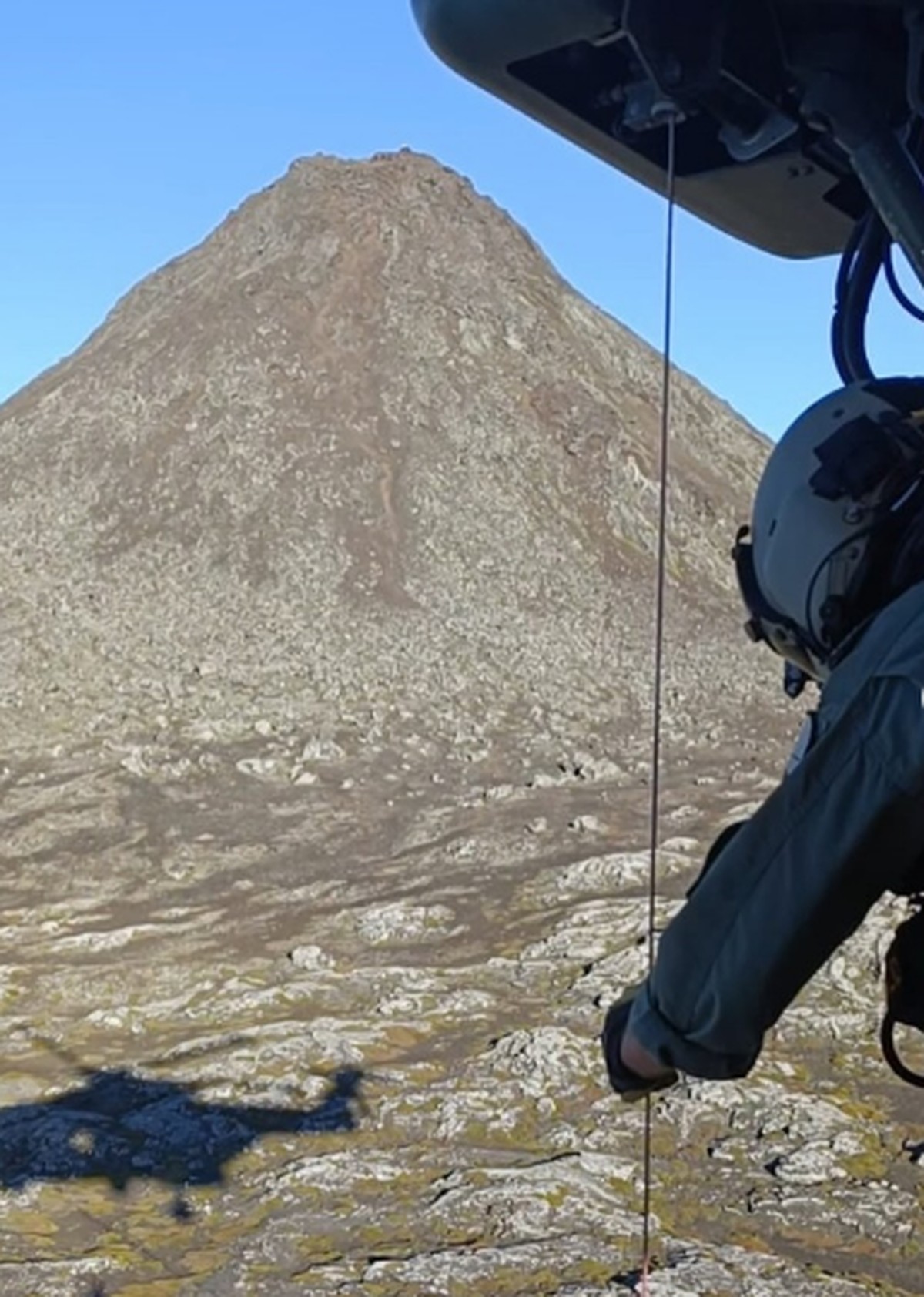 Turista holandês é resgatado por helicóptero após ficar preso em ...