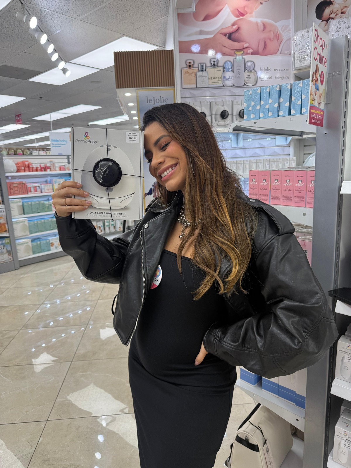 Lexa escolhe itens tendência no exterior para enxoval da filha durante ...