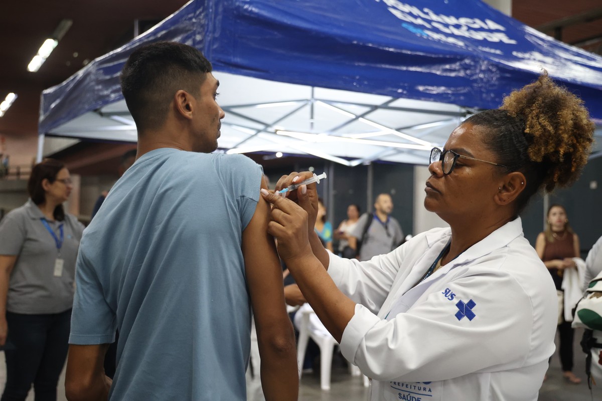 Gripe: quem pode se vacinar pelo SUS? Especialistas esclarecem as ...