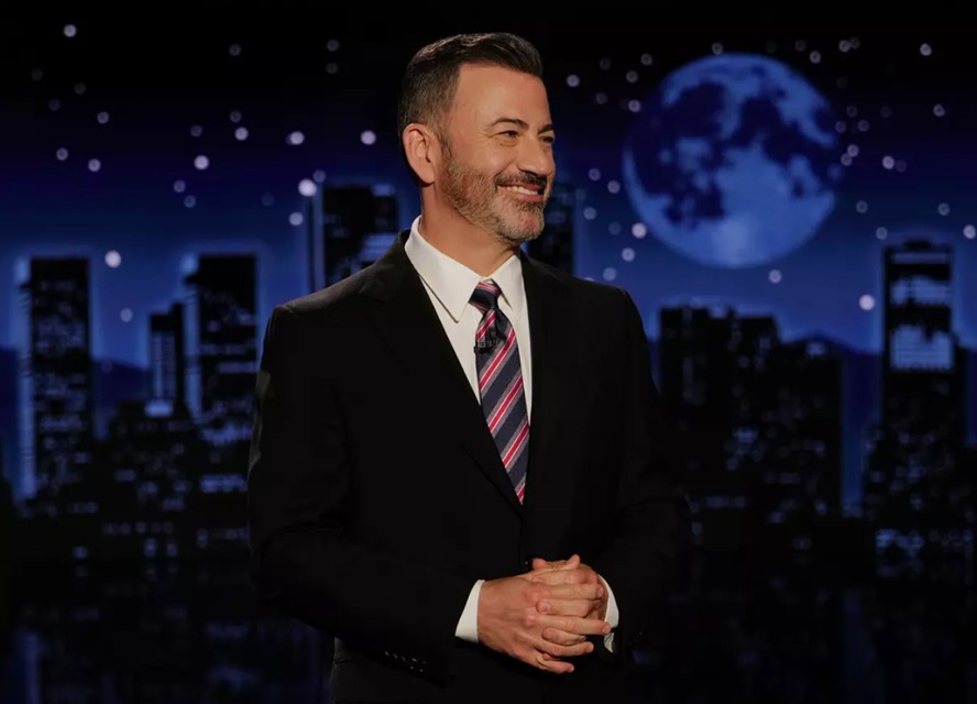 Após suspensão, Jimmy Kimmel volta à TV e faz defesa emocionada da ...