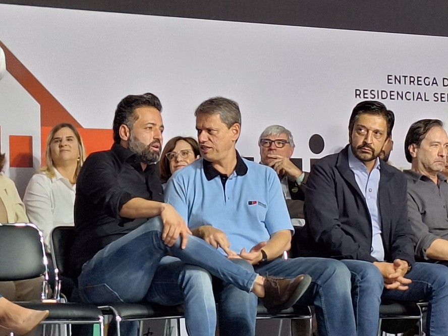 Evento de entrega de casas na Grande São Paulo tem momento 'Tarcísio ...