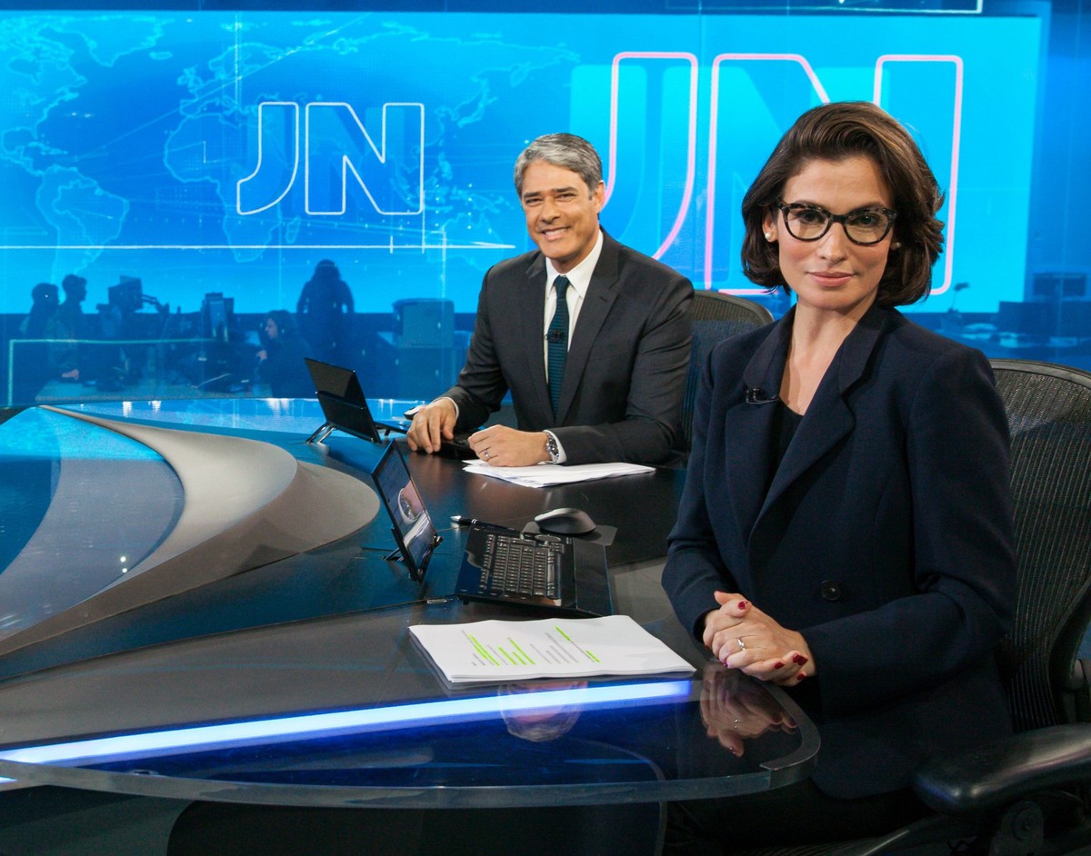 Jornal Nacional completa 55 anos no ar: relembre apresentadores do programa