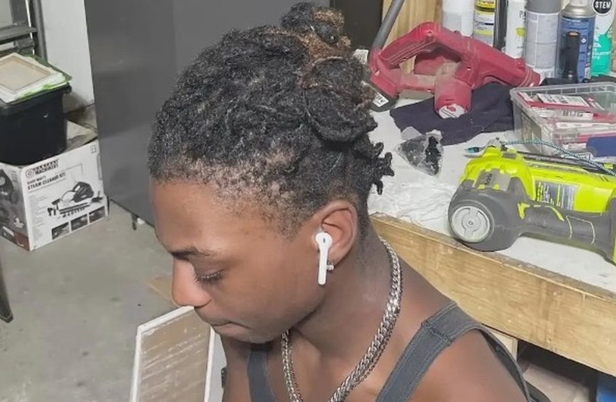 Quem é Darryl George, estudante negro impedido de frequentar a escola ...