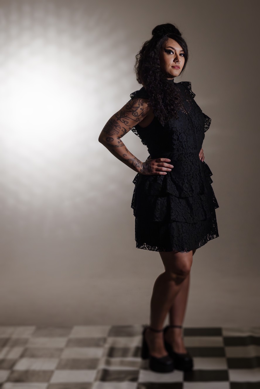 Fernanda Lira, da banda de death metal Crypta, prepara show com repertório de Amy Winehouse