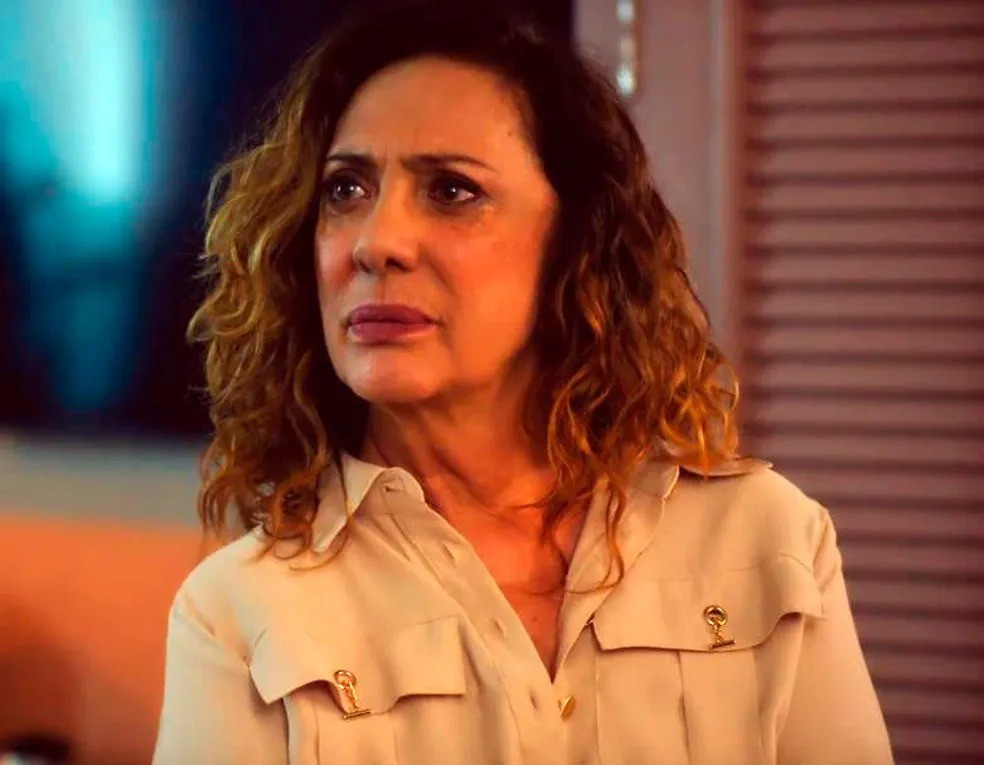 ‘Terra e paixão’: Hélio rompe com Agatha e revela plano