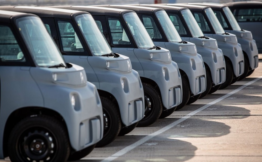 Microcarros: com 1 metro de largura e velocidade de até 90km/hora ...