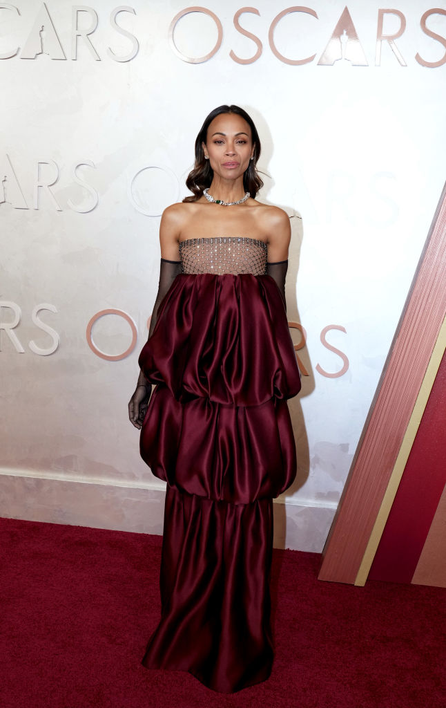 Fernanda Torres é elogiada por look Chanel no tapete vermelho do Oscar ...