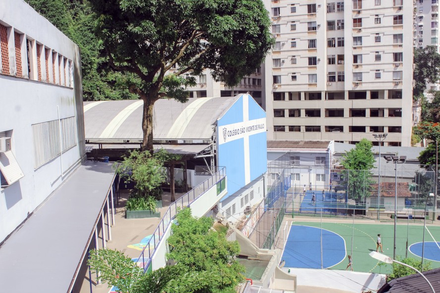 Escola católica no Rio mobiliza pais após aluno judeu ter caderno ...