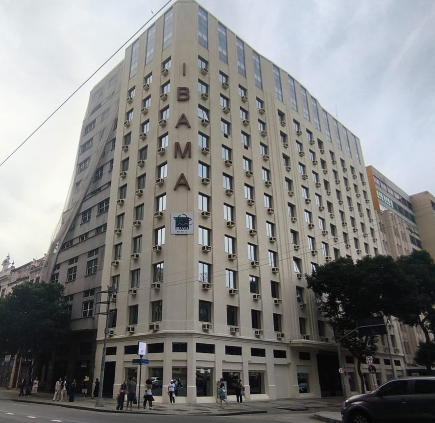 Ibama conclui restauração de prédio histórico na Praça XV e planeja ...