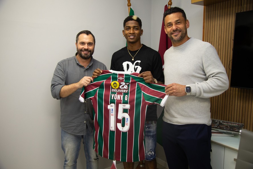 Fluminense anuncia a contratação do colombiano Yony González ...