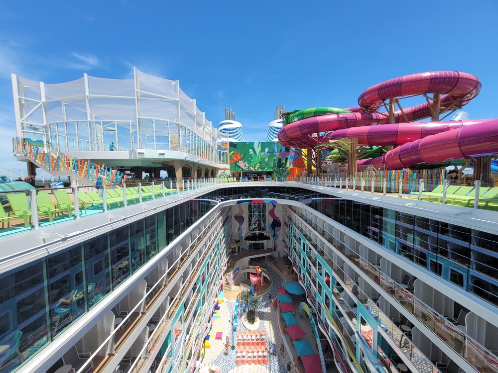 Exagero em alto-mar: saiba como é navegar no Star of the Seas, o maior ...