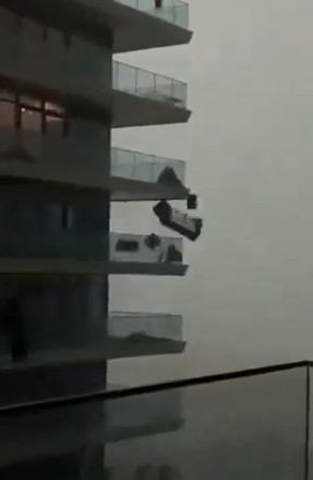 Chuva que provocou caos e inundações em Dubai foi equivalente ao que os ...
