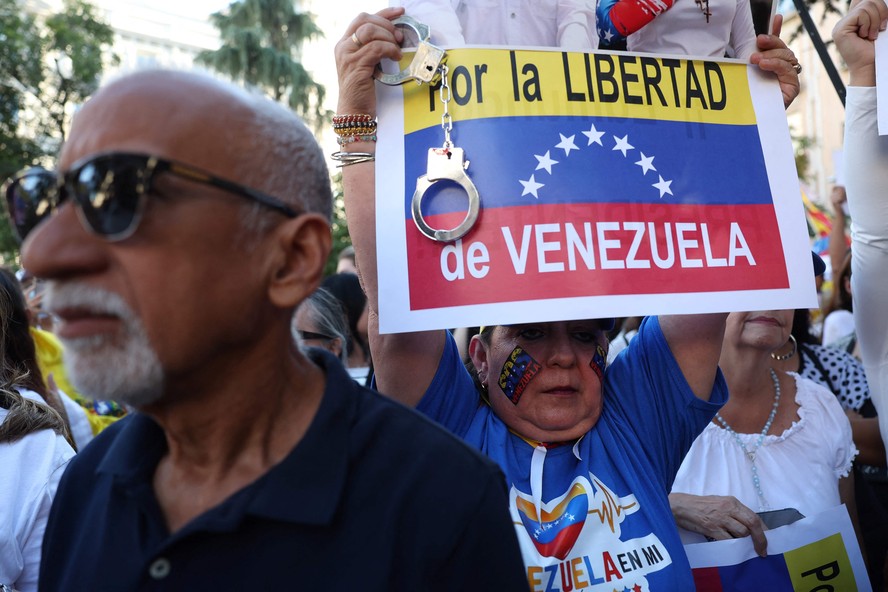 Venezuela liberta ao menos 70 detidos durante protestos após resultado ...