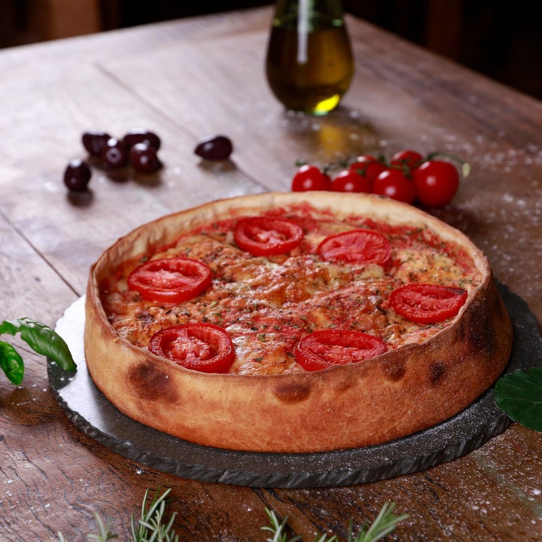 ‘Bizarrice gastronômica'? Pizza de pudim impressiona clientes e divide ...