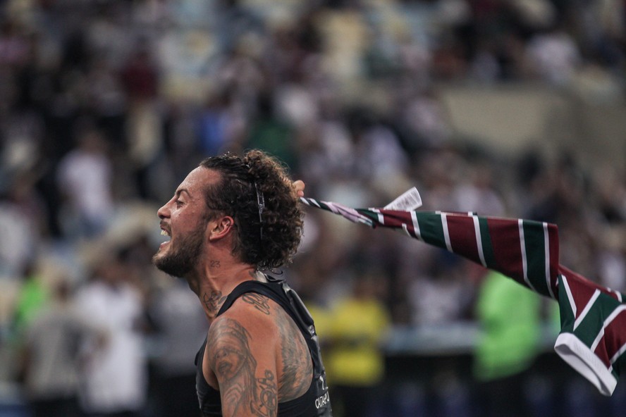 Fluminense sai atrás, mas vence Vasco de virada com golaço de Guga no ...