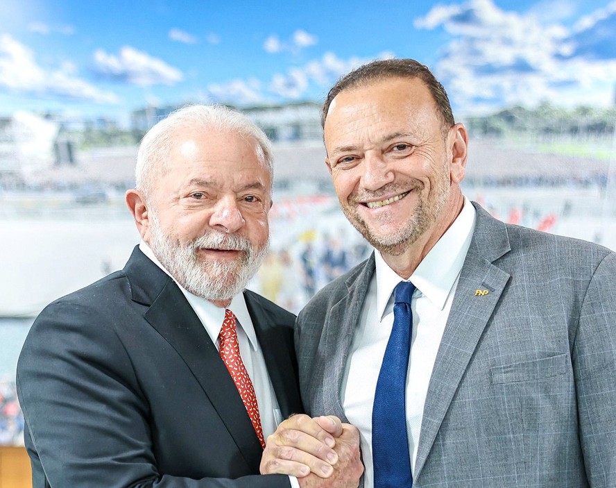 A primeira missão de Edinho Silva na presidência do PT