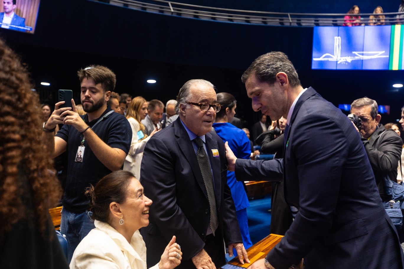 Congresso celebra 100 anos de Globo em sessão solene e destaca papel do ...