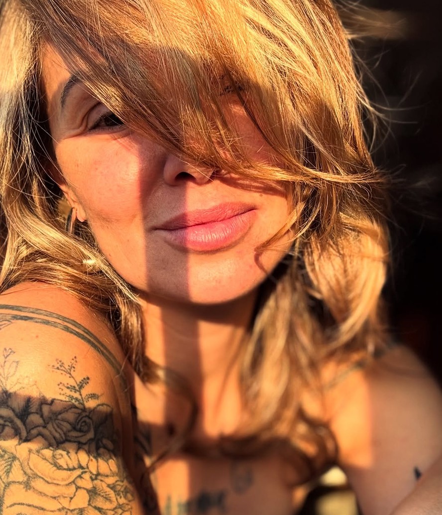 Quem é a 'Esquerdogata', militante e influenciadora presa por desacatar policiais