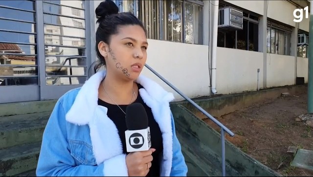 'Tentou me matar diversas vezes': jovem que teve rosto tatuado pelo ex ...