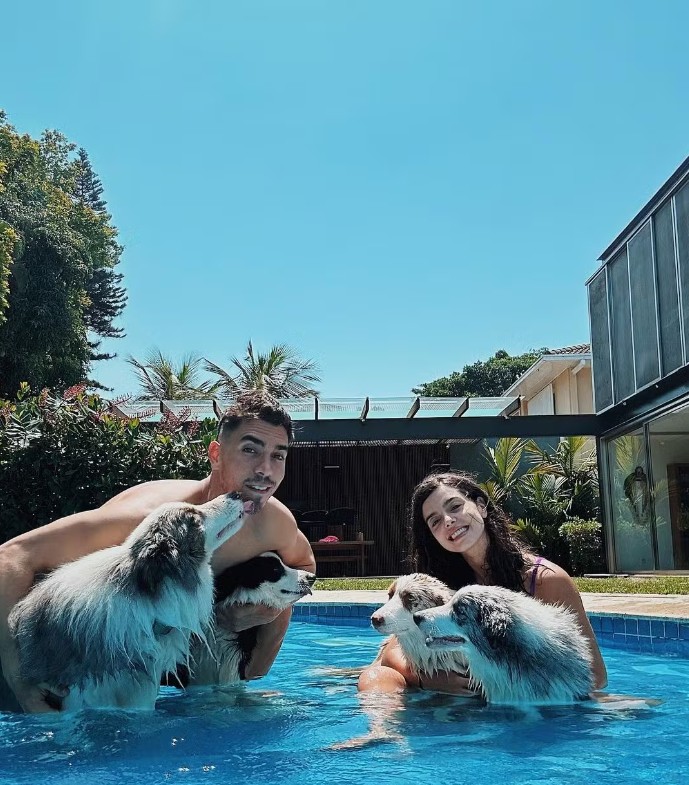 Giovanna Lancellotti fala da rotina na casa onde vive com Gabriel David ...