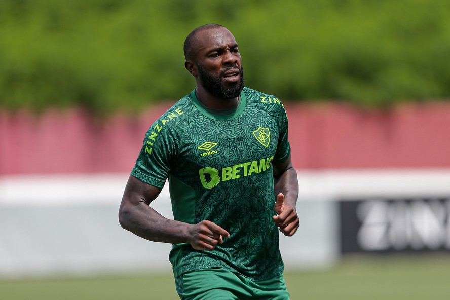 Próximo do fim de suspensão, Manoel voltará a ficar à disposição do ...