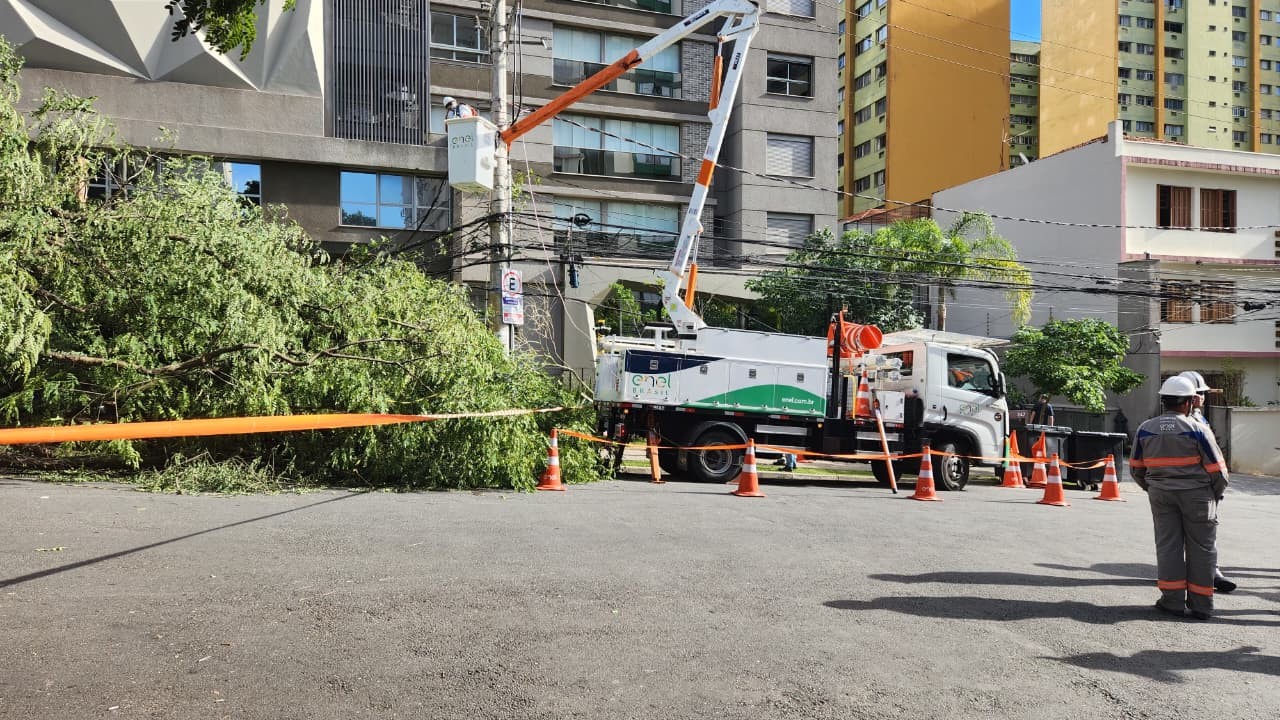 Mais de 4 milhões sem luz: apagão de dezembro em SP deve virar novo ...