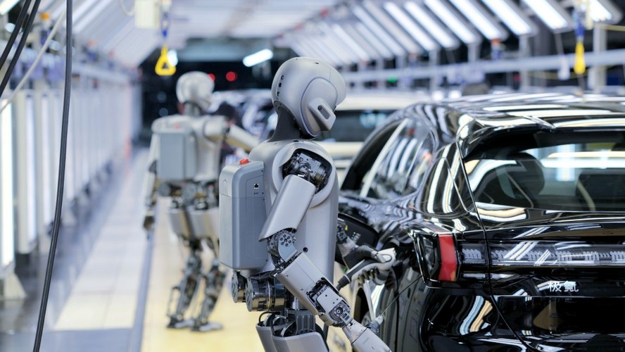 Robô humanoide sai dos laboratórios e começa a chegar ao chão de ...