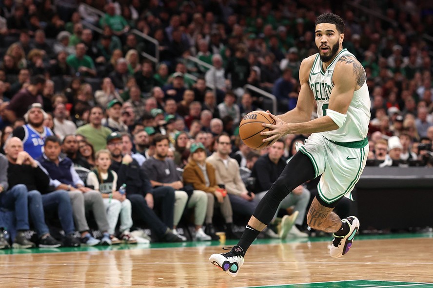 NBA: Celtics chega a 18 vitórias em casa e tem melhor início de temporada da história