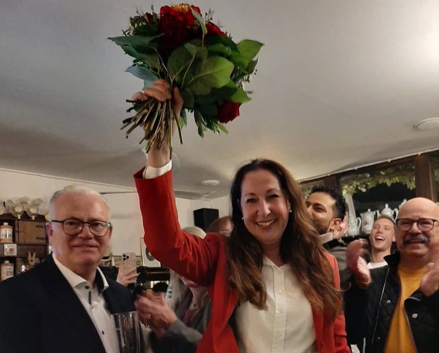 Prefeita recém-eleita esfaqueada na Alemanha comemorou vitória em ...